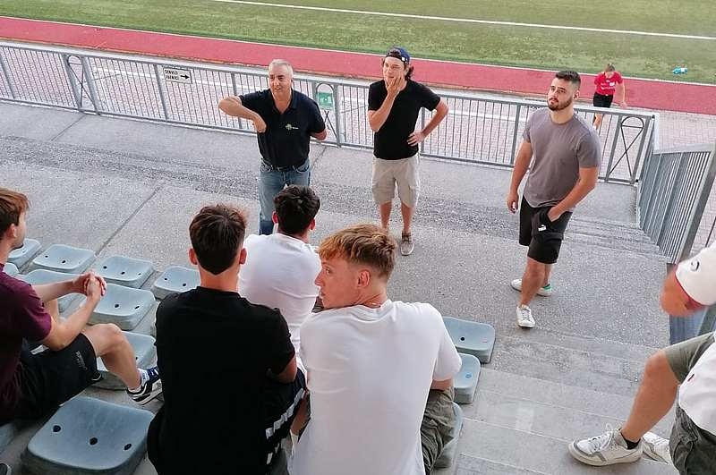 IL GHIARE C' E' E PRESENTA IL NEO MISTER GARDONI E LA ROSA